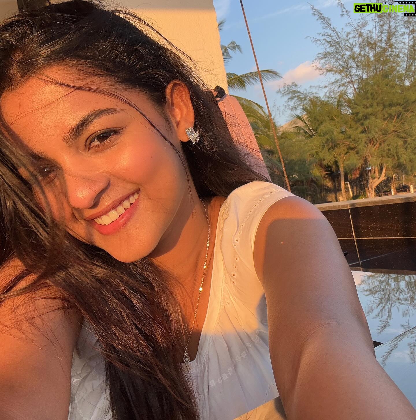 Actress Sadia Ayman HD Photos and Wallpapers January 2025 | Gethu Cinema