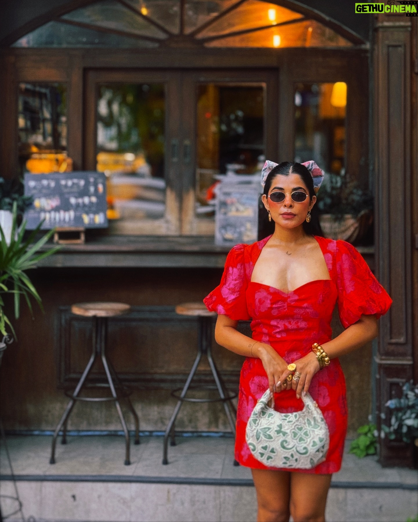 Actress Sakshi Keswani HD Photos and Wallpapers September 2024 | Gethu ...