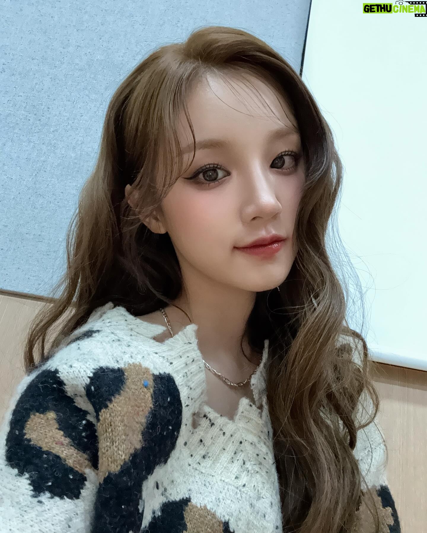 Actress Song Yuqi HD Photos and Wallpapers January 2025 | Gethu Cinema