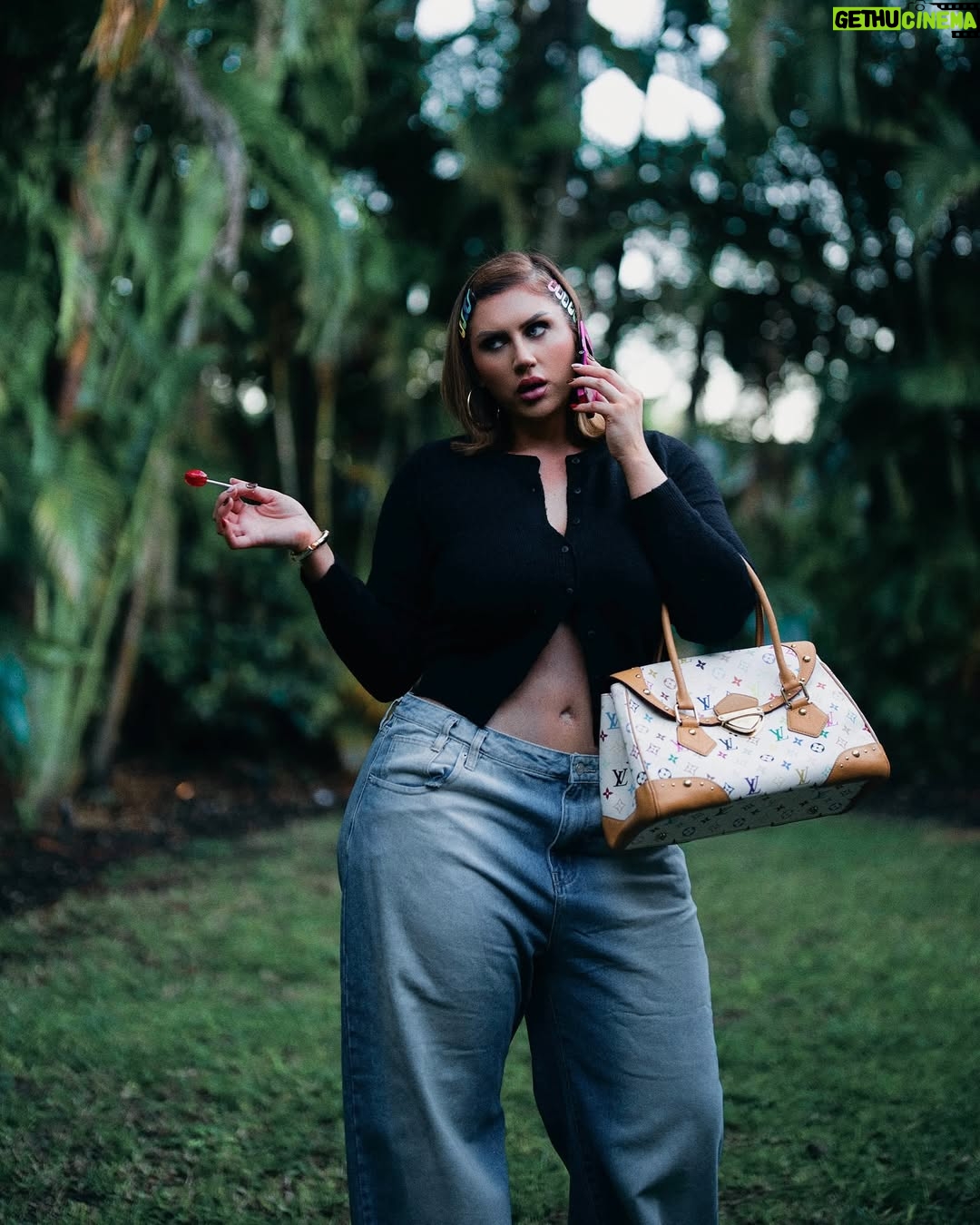 Sophie Hall | Gethu Cinema