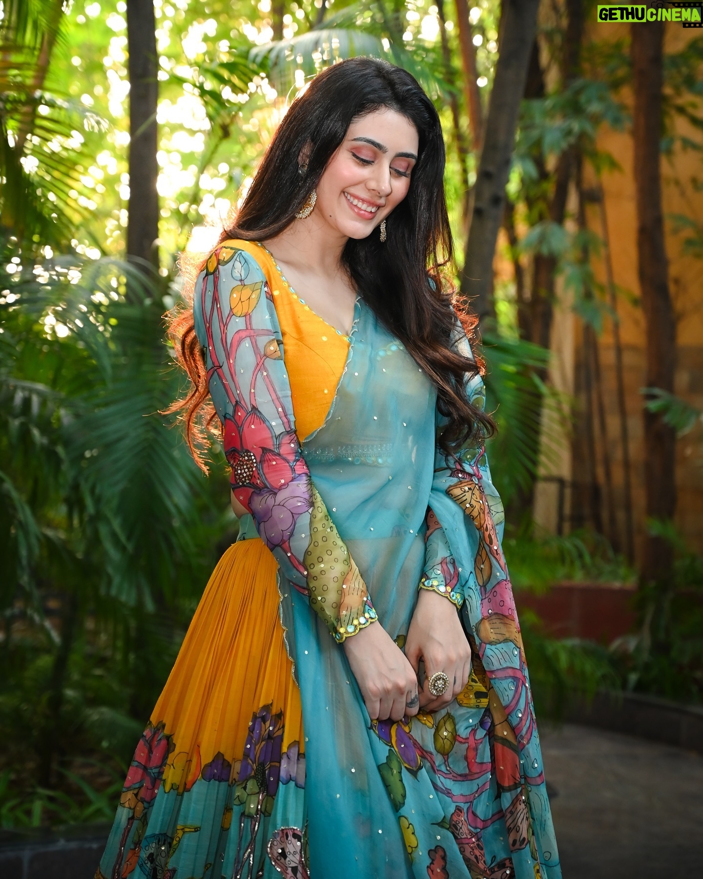 Actress Warina Hussain HD Photos and Wallpapers January 2025 | Gethu Cinema