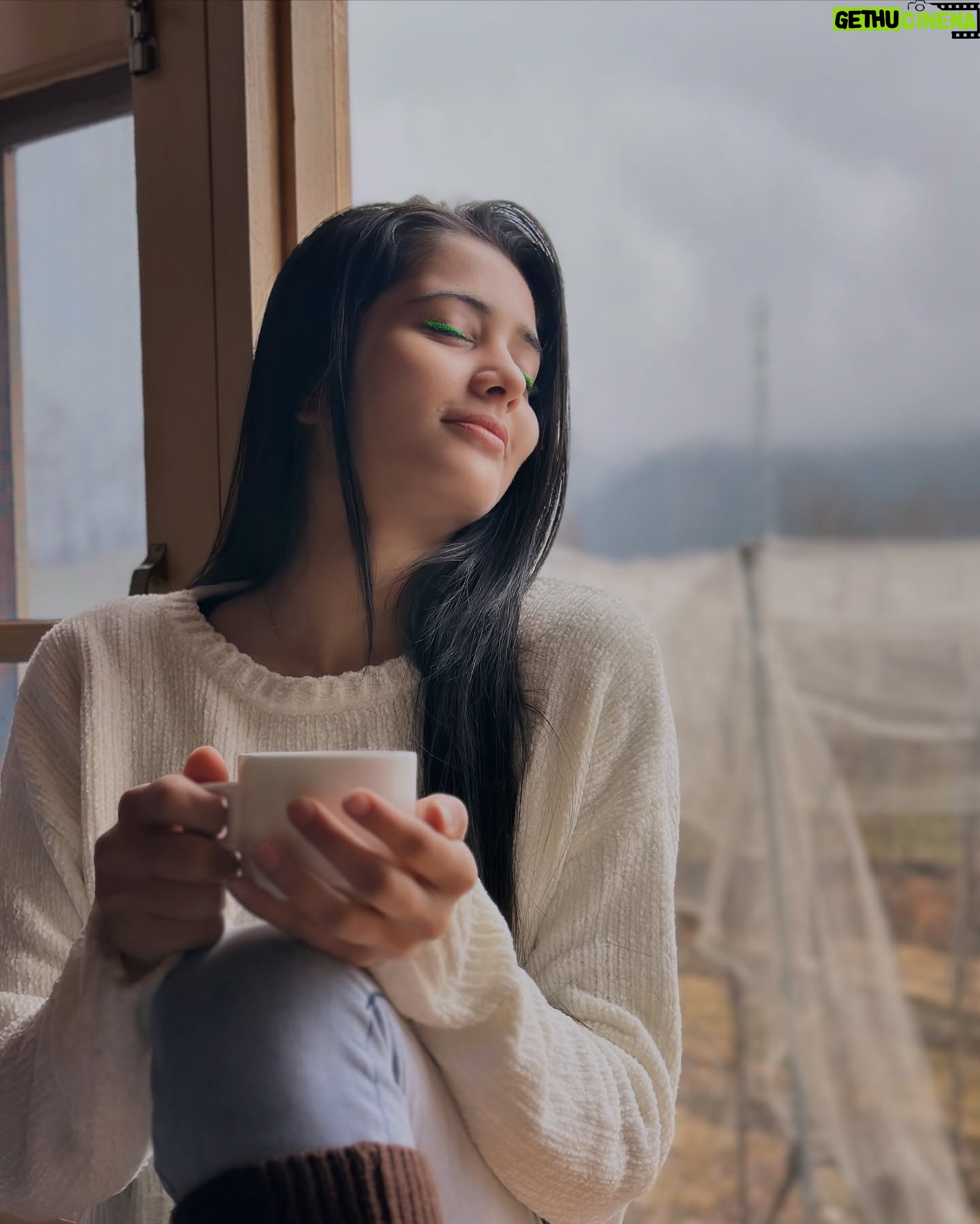 Actress Ayli Ghiya HD Photos and Wallpapers March 2025 | Gethu Cinema