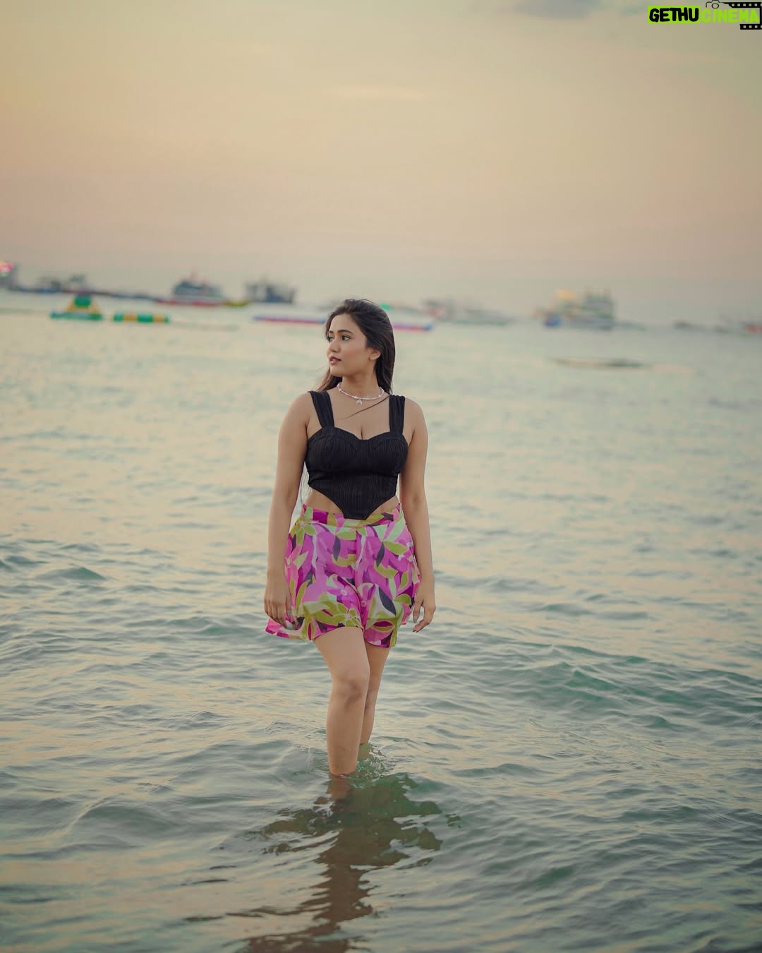 Actress Garima Chaurasia HD Photos and Wallpapers February 2025 | Gethu Cinema