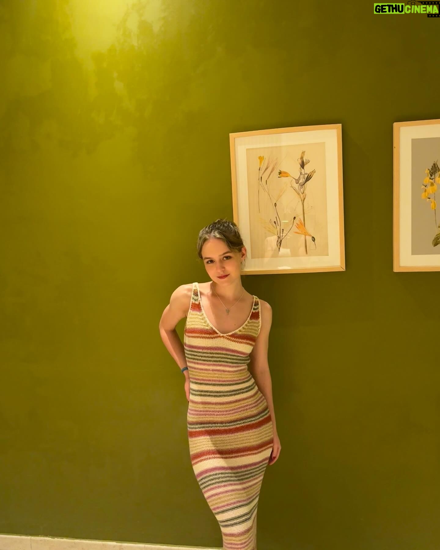 Actress Izabela Vidovic HD Photos and Wallpapers January 2025 | Gethu ...
