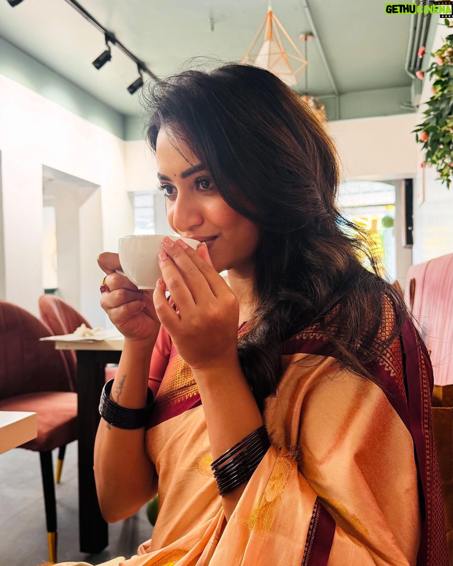 Actress Janani Ashok Kumar HD Photos and Wallpapers March 2025 | Gethu Cinema