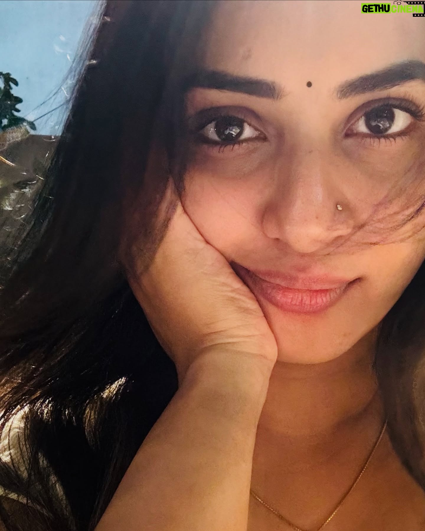 Actress Janani Ashok Kumar HD Photos and Wallpapers February 2025 | Gethu Cinema