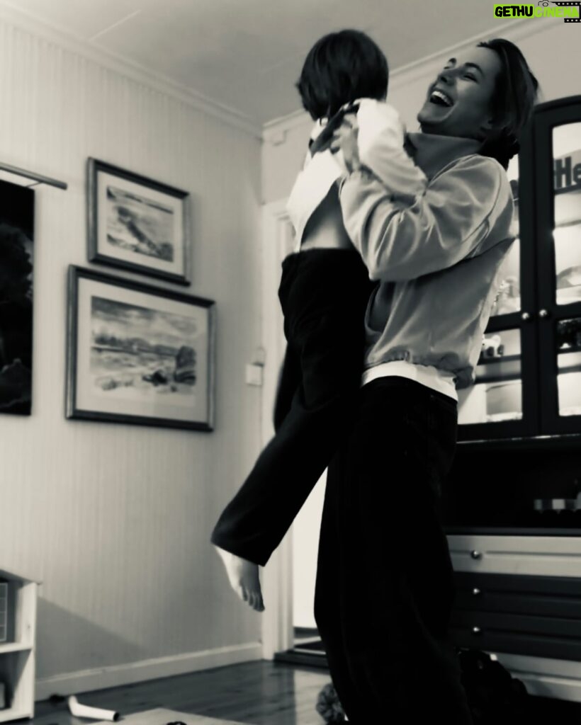 Actress Kara Tointon HD Photos and Wallpapers May 2025 | Gethu Cinema