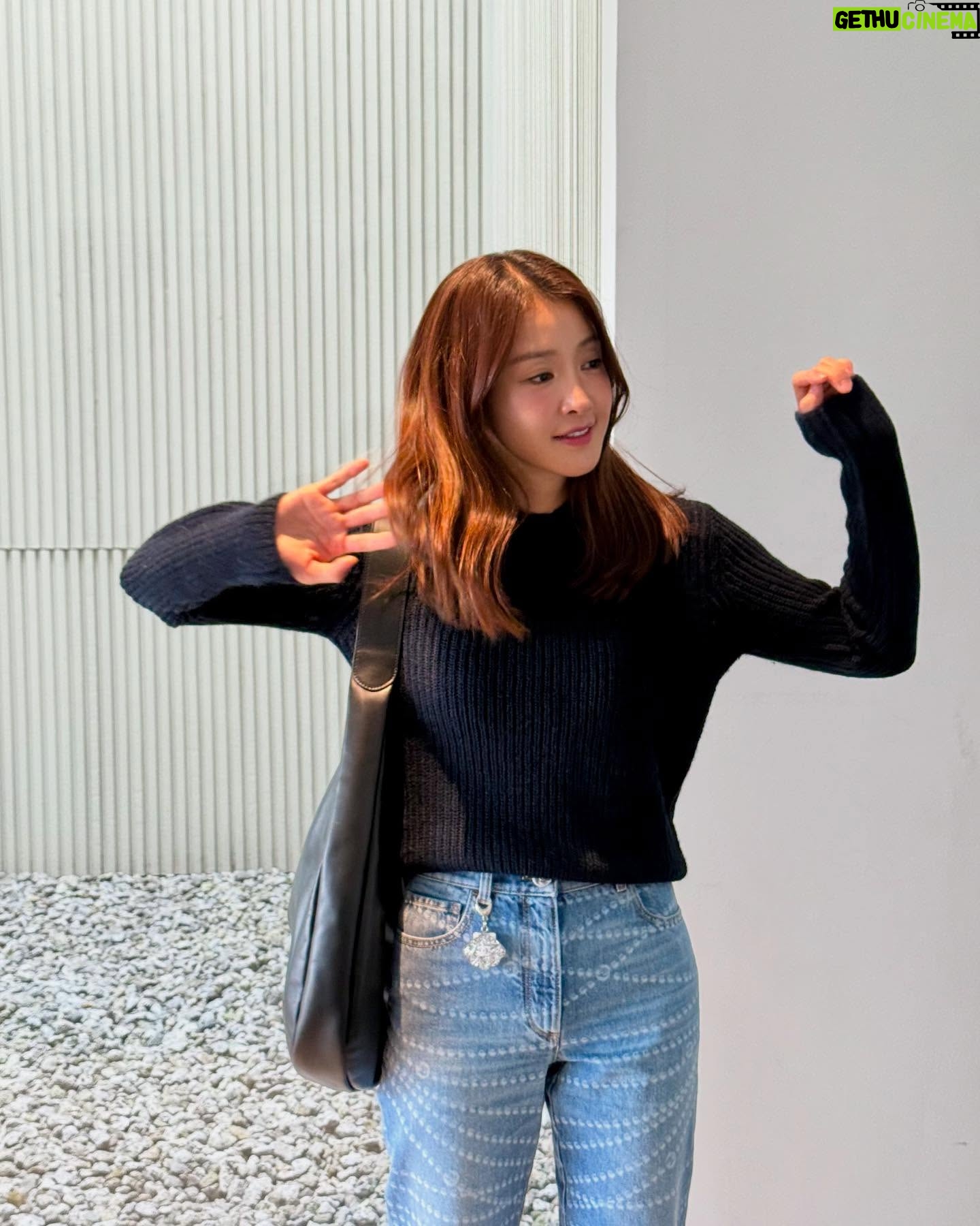 Actress Lee Si-young HD Photos and Wallpapers February 2025 | Gethu Cinema