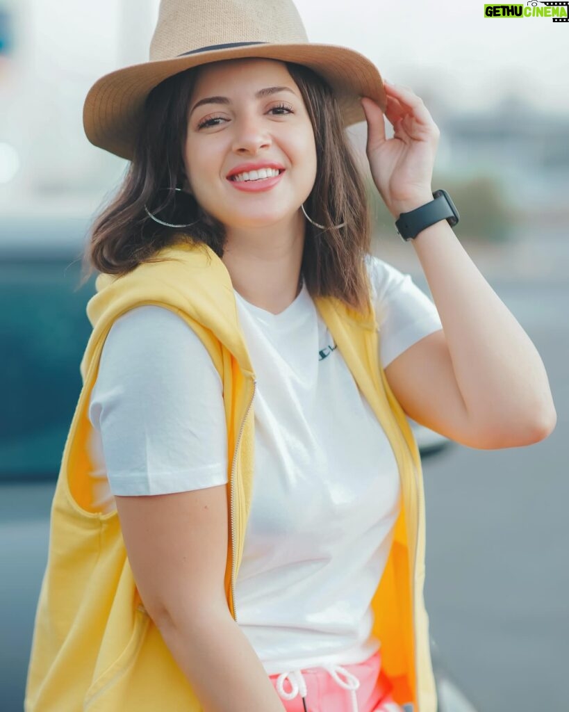 Actress Mona Farouk HD Photos and Wallpapers February 2025 | Gethu Cinema