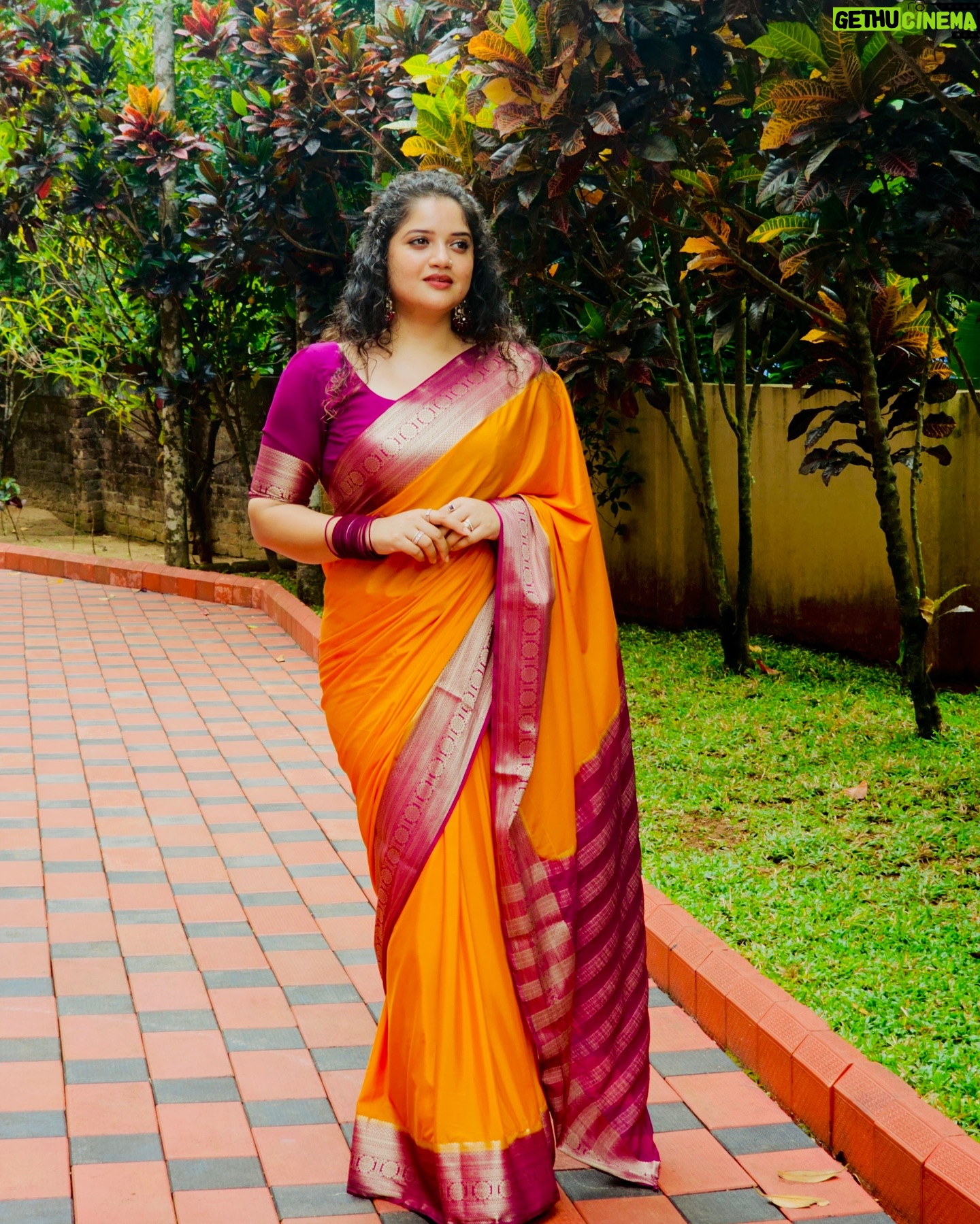 Actress Shafna HD Photos and Wallpapers January 2025 | Gethu Cinema