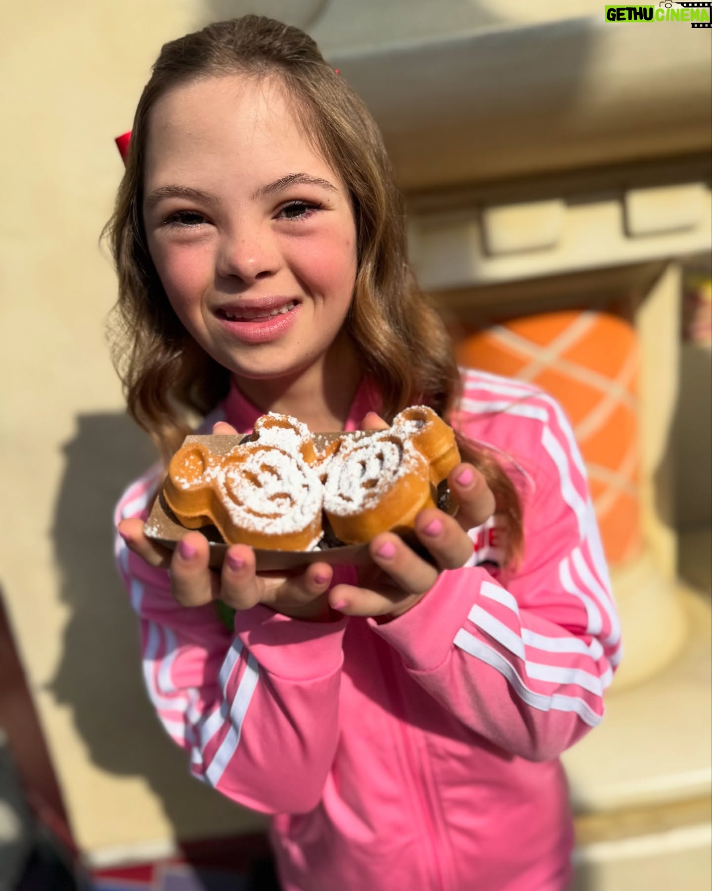 Actress Sofia Sanchez HD Photos and Wallpapers March 2025 | Gethu Cinema