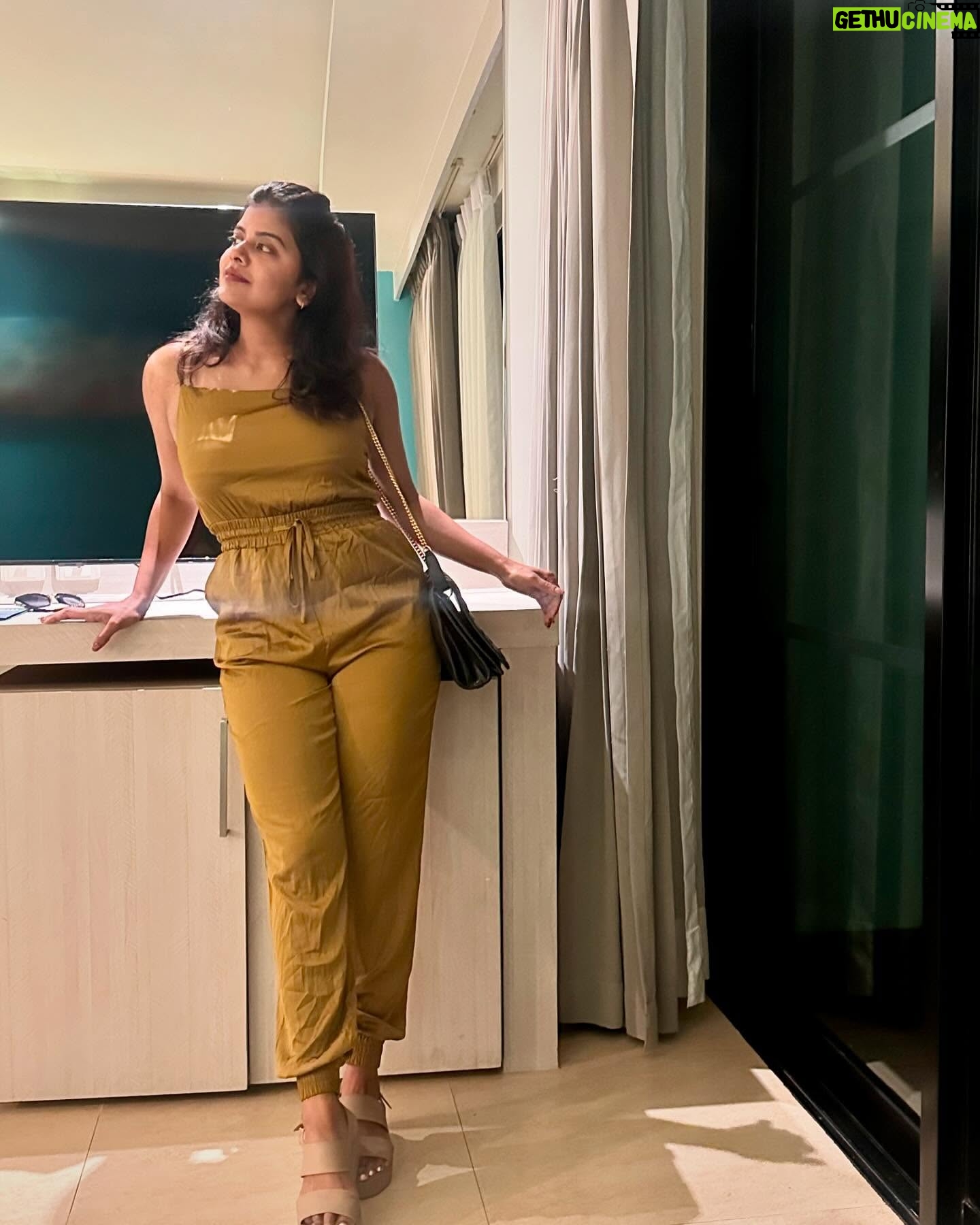Actress Swagatha S Krishnan HD Photos and Wallpapers February 2025 ...