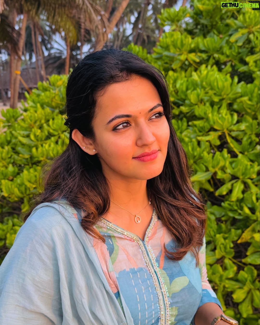 Actress Aparna Das HD Photos and Wallpapers October 2025 | Gethu Cinema
