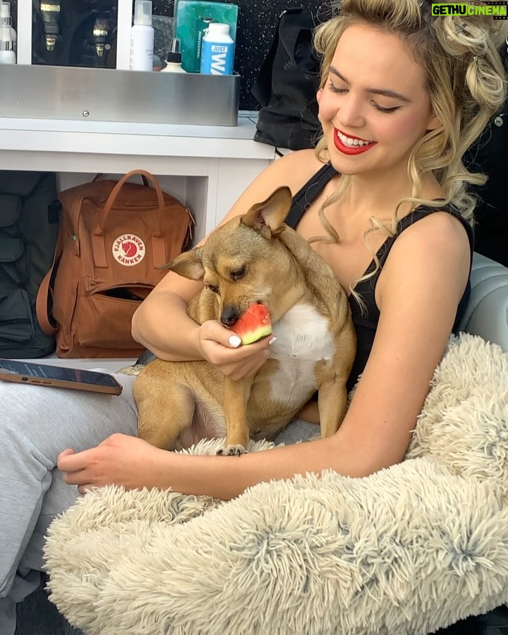 Actress Bailee Madison HD Photos and Wallpapers March 2025 | Gethu Cinema