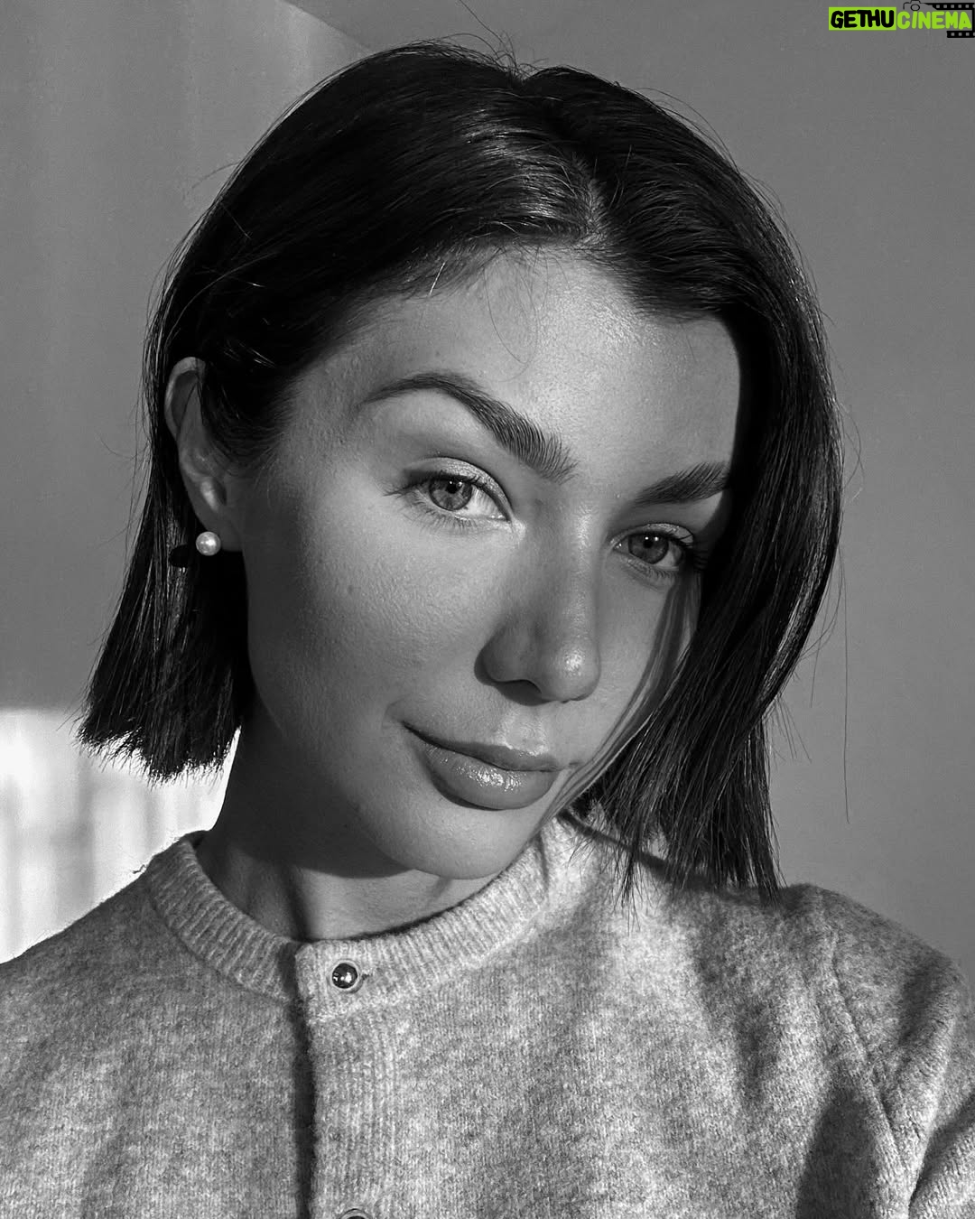 Actress Cata Freer HD Photos and Wallpapers March 2025 | Gethu Cinema