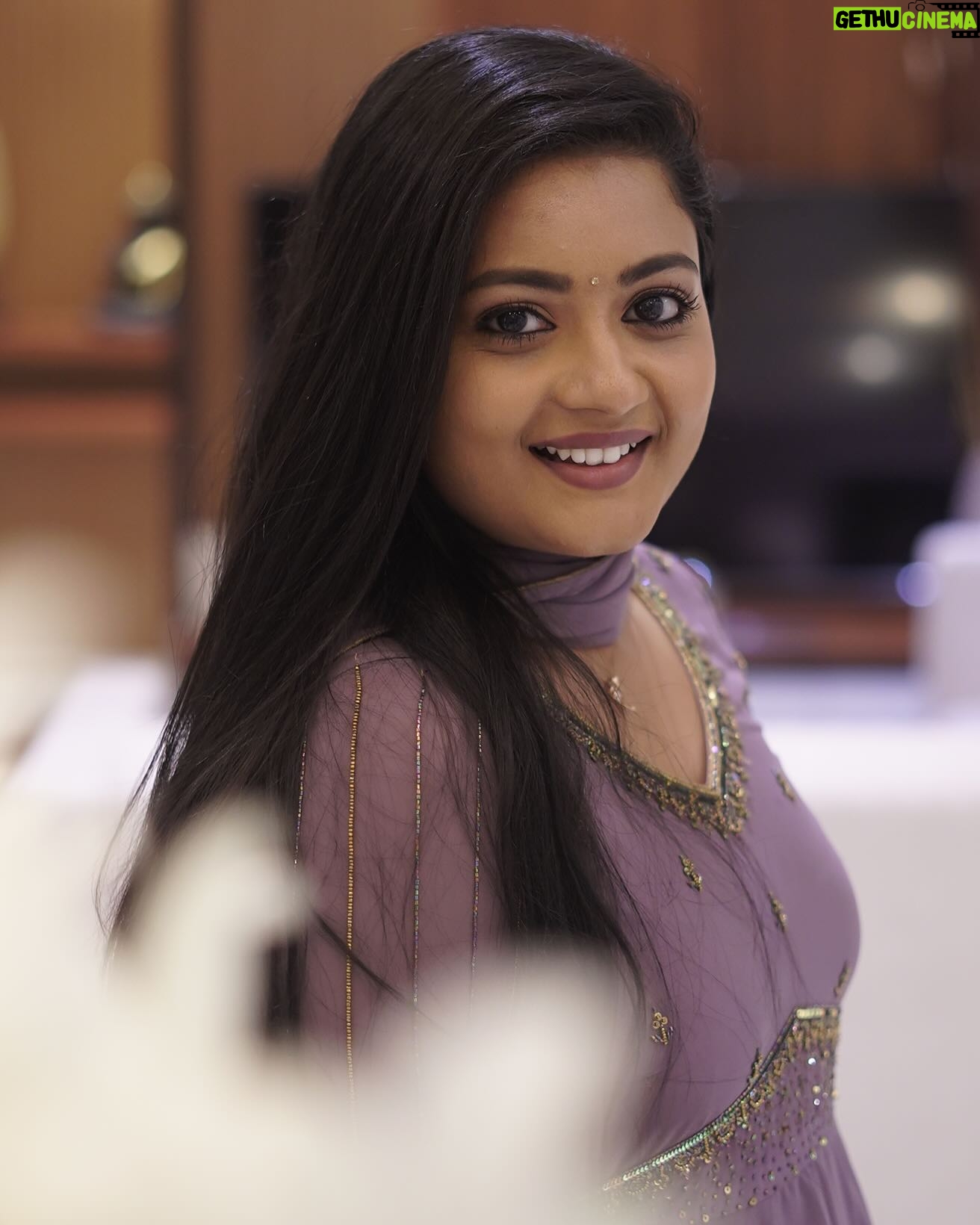 Actress Gomathi Priya HD Photos and Wallpapers February 2025 | Gethu Cinema