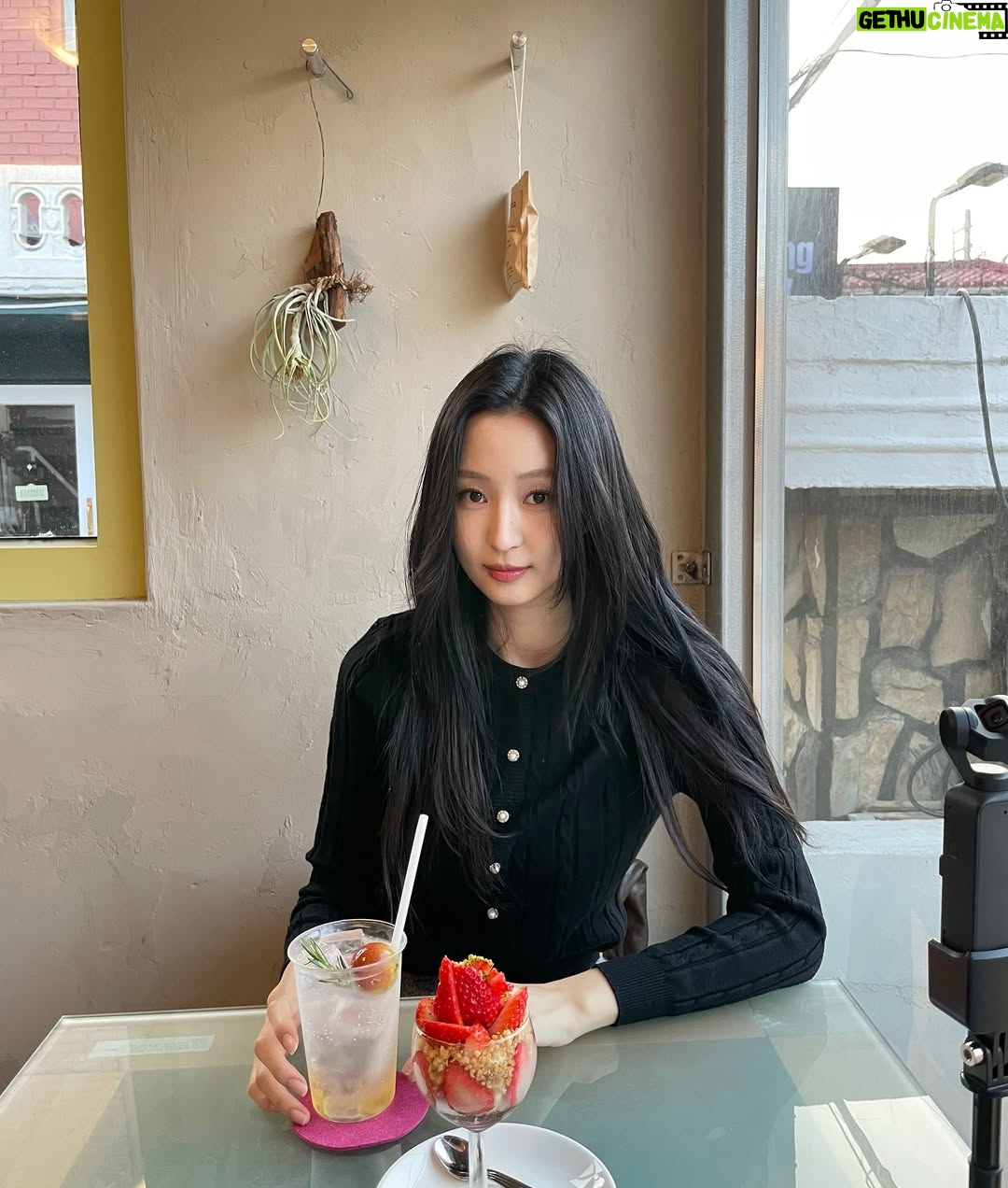 Actress Im Min-su HD Photos and Wallpapers March 2025 | Gethu Cinema