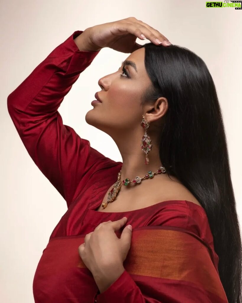 Actress Mathira HD Photos and Wallpapers February 2024 | Gethu Cinema