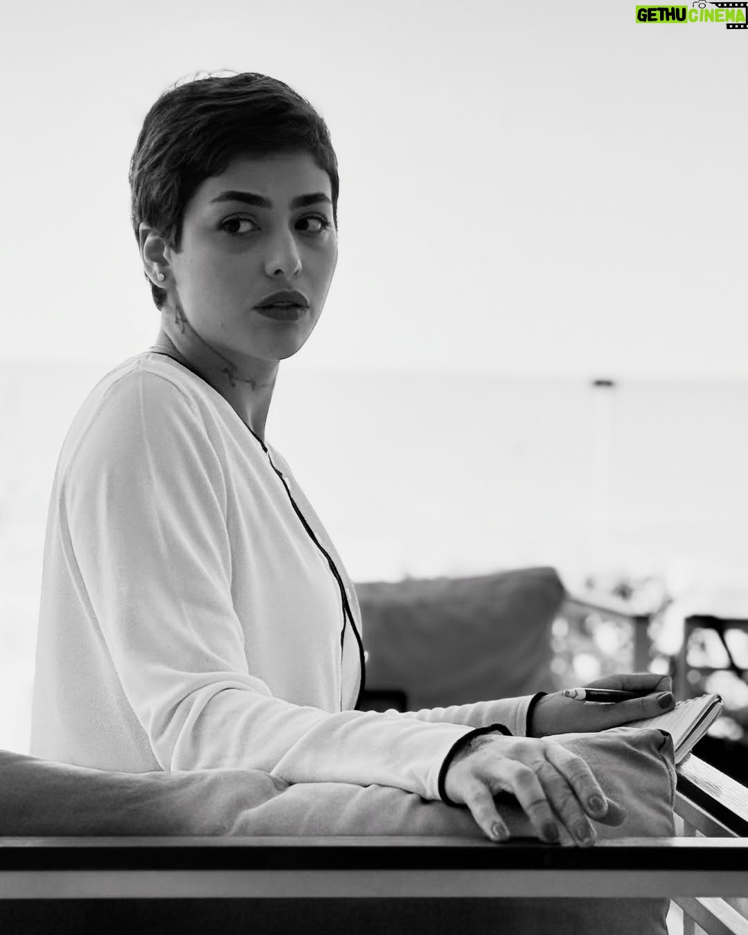 Actress Reyhaneh Parsa HD Photos and Wallpapers March 2025 | Gethu Cinema