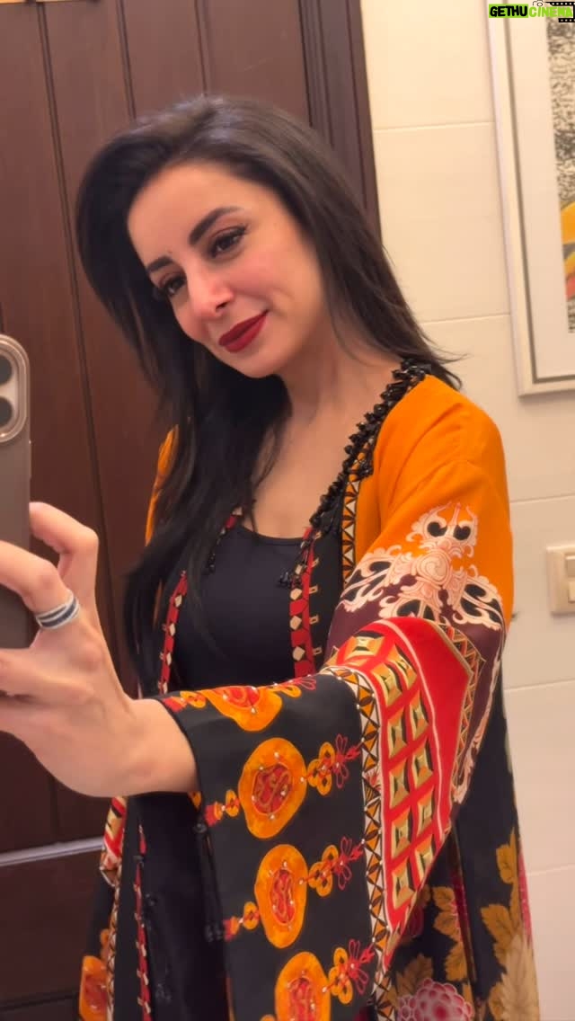 Actress Sarwat Gilani HD Photos and Wallpapers March 2025 | Gethu Cinema