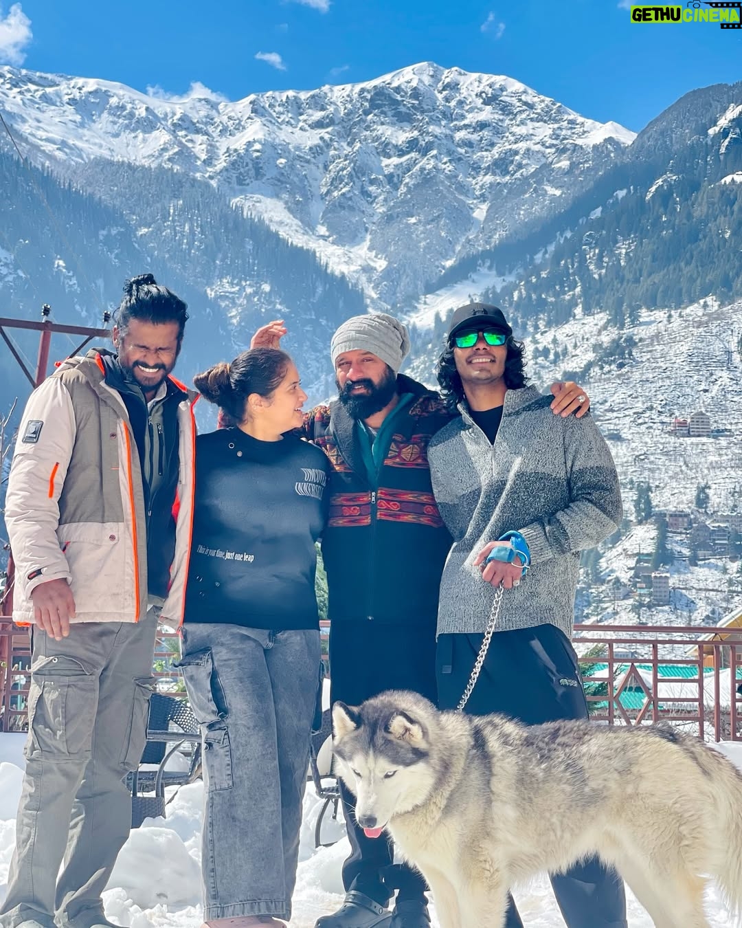 Actress Shafna HD Photos and Wallpapers March 2025 | Gethu Cinema