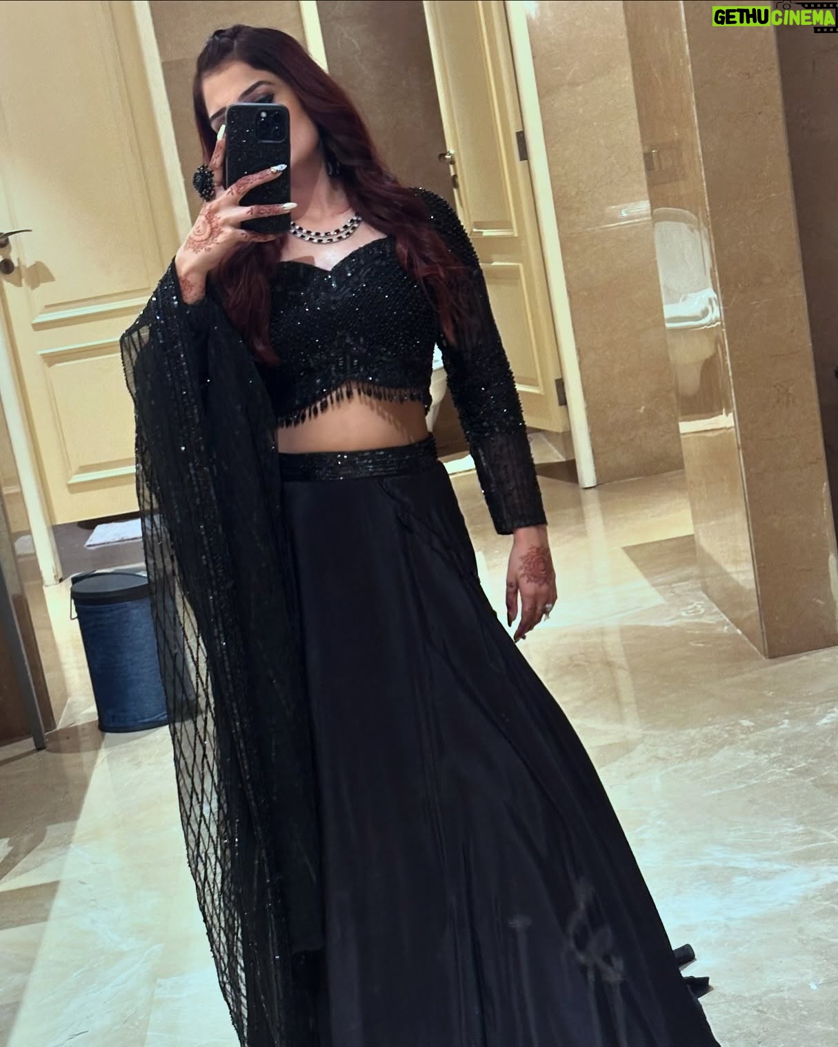 Actress sonal Agarwal HD Photos and Wallpapers December 2024 | Gethu Cinema