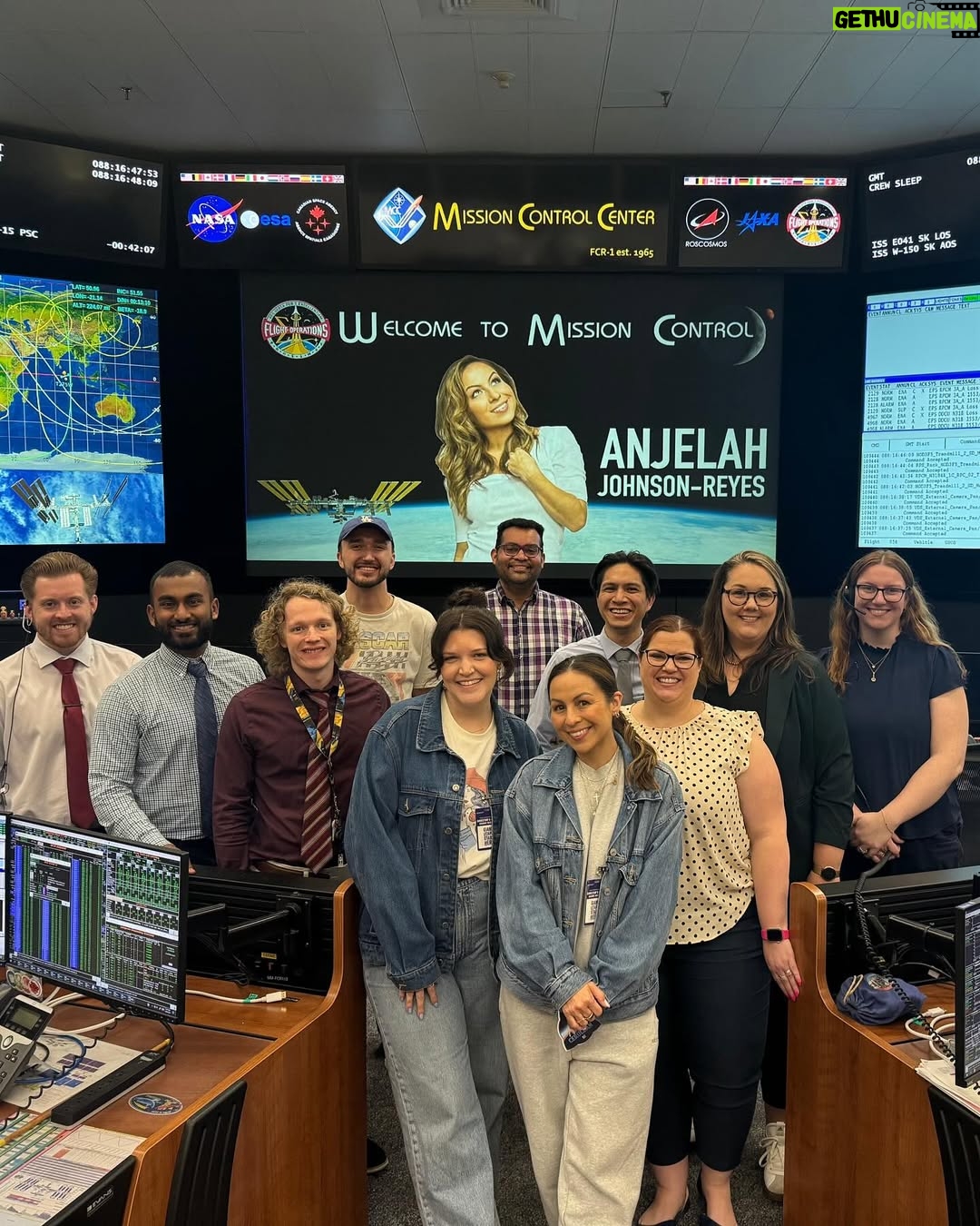 Actress Anjelah Johnson-Reyes HD Photos and Wallpapers April 2025 ...