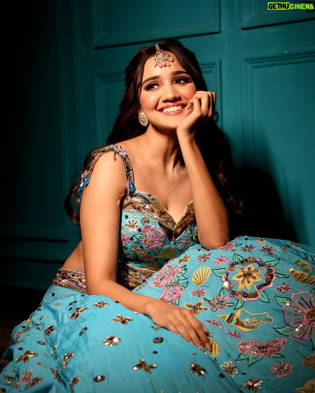 Actress Ashi Singh HD Photos and Wallpapers March 2025 | Gethu Cinema