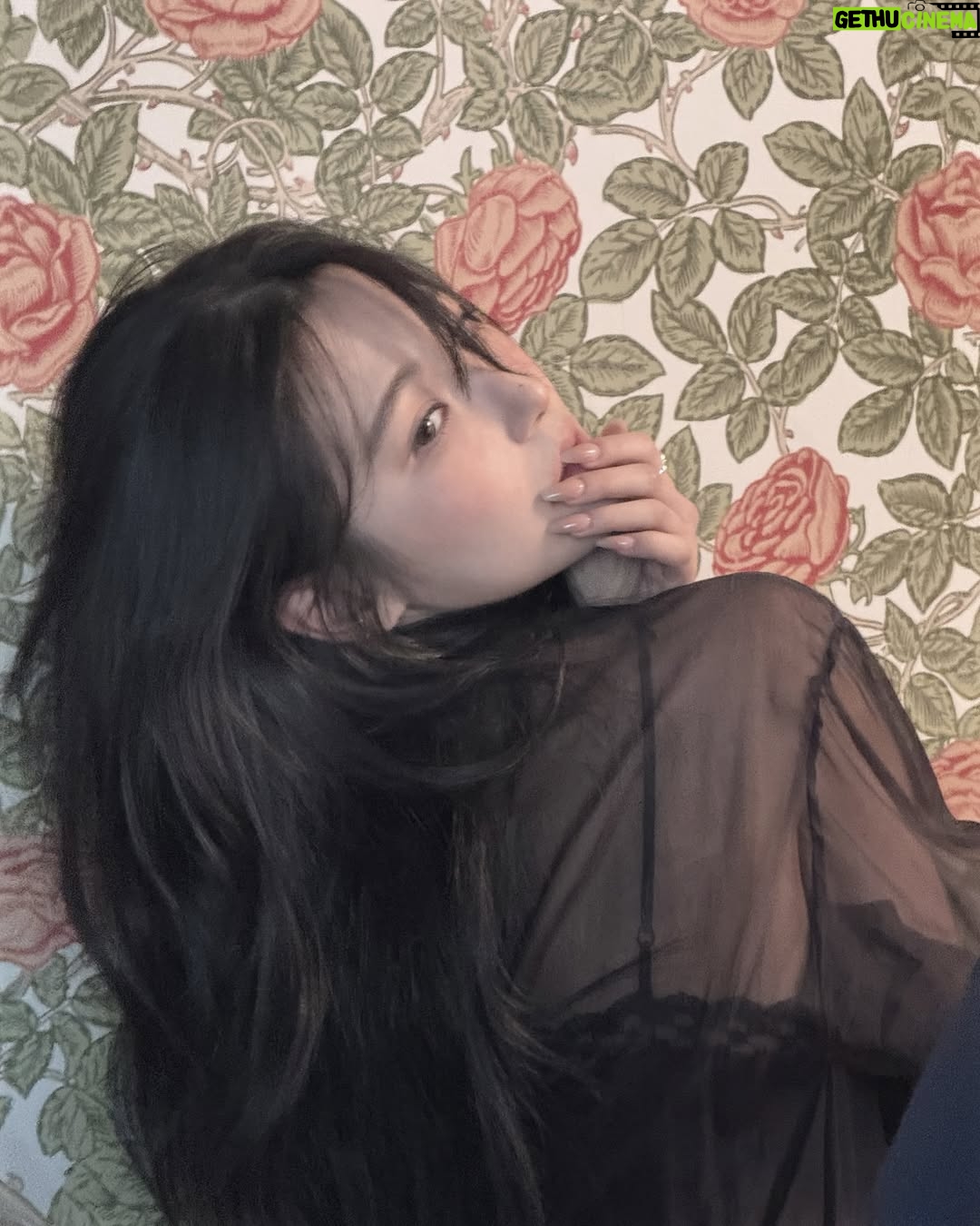 Actress Baek Ji-heon HD Photos and Wallpapers April 2025 | Gethu Cinema