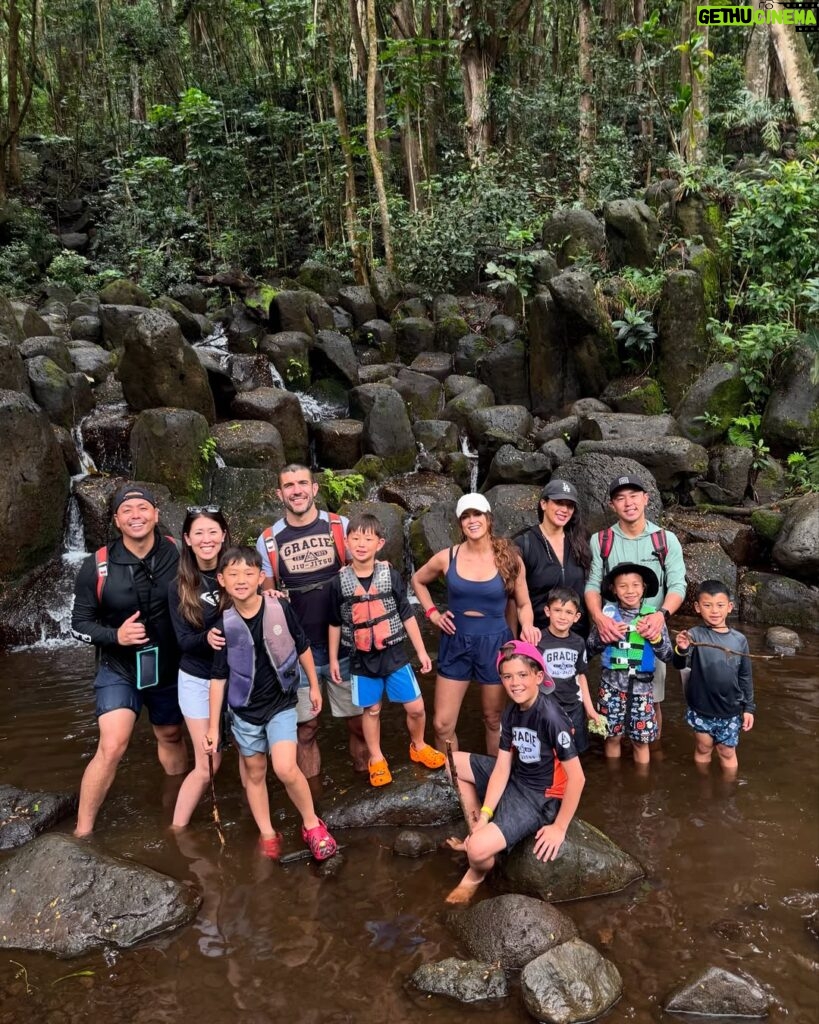 Actress Eve Torres HD Photos and Wallpapers November 2025 | Gethu Cinema