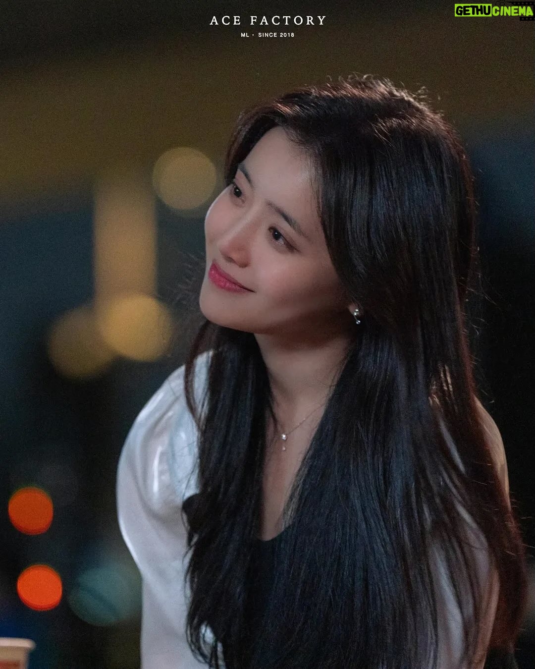 Actress Jeong Sin-hye HD Photos and Wallpapers April 2025 | Gethu Cinema