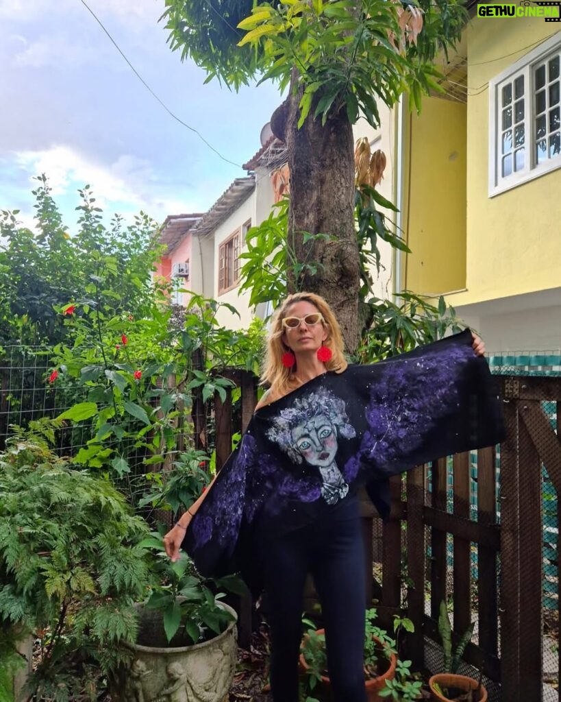 Actress Letrux HD Photos and Wallpapers December 2025 | Gethu Cinema