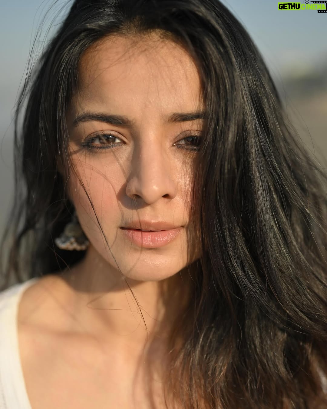 Actress Mahima Makwana HD Photos and Wallpapers March 2025 | Gethu Cinema