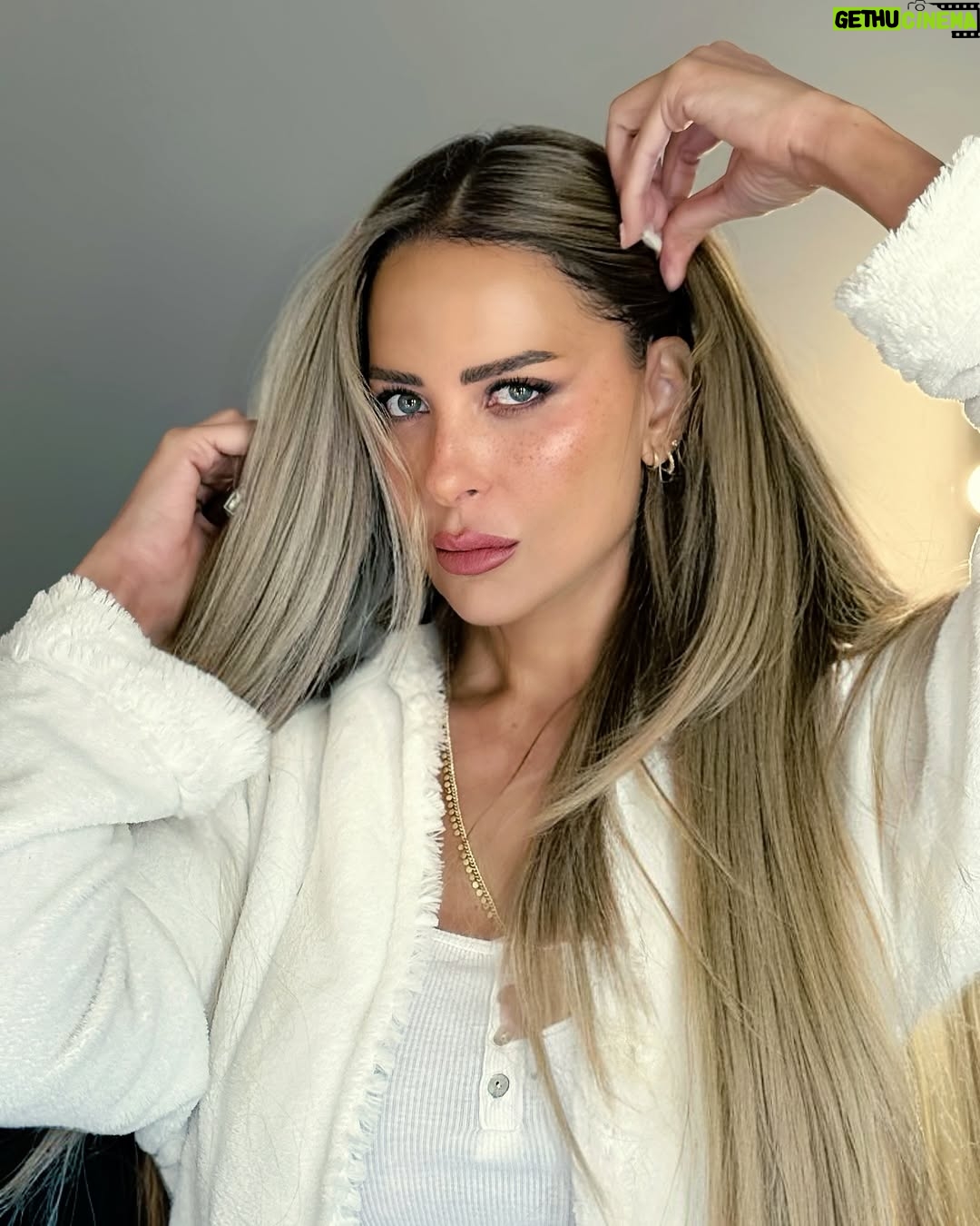 Actress Reem Mustafa HD Photos and Wallpapers March 2025 | Gethu Cinema