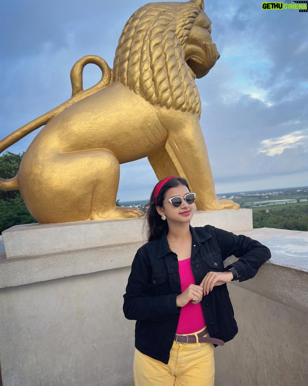 Actress Trupti Mirambika HD Photos and Wallpapers April 2025 | Gethu Cinema