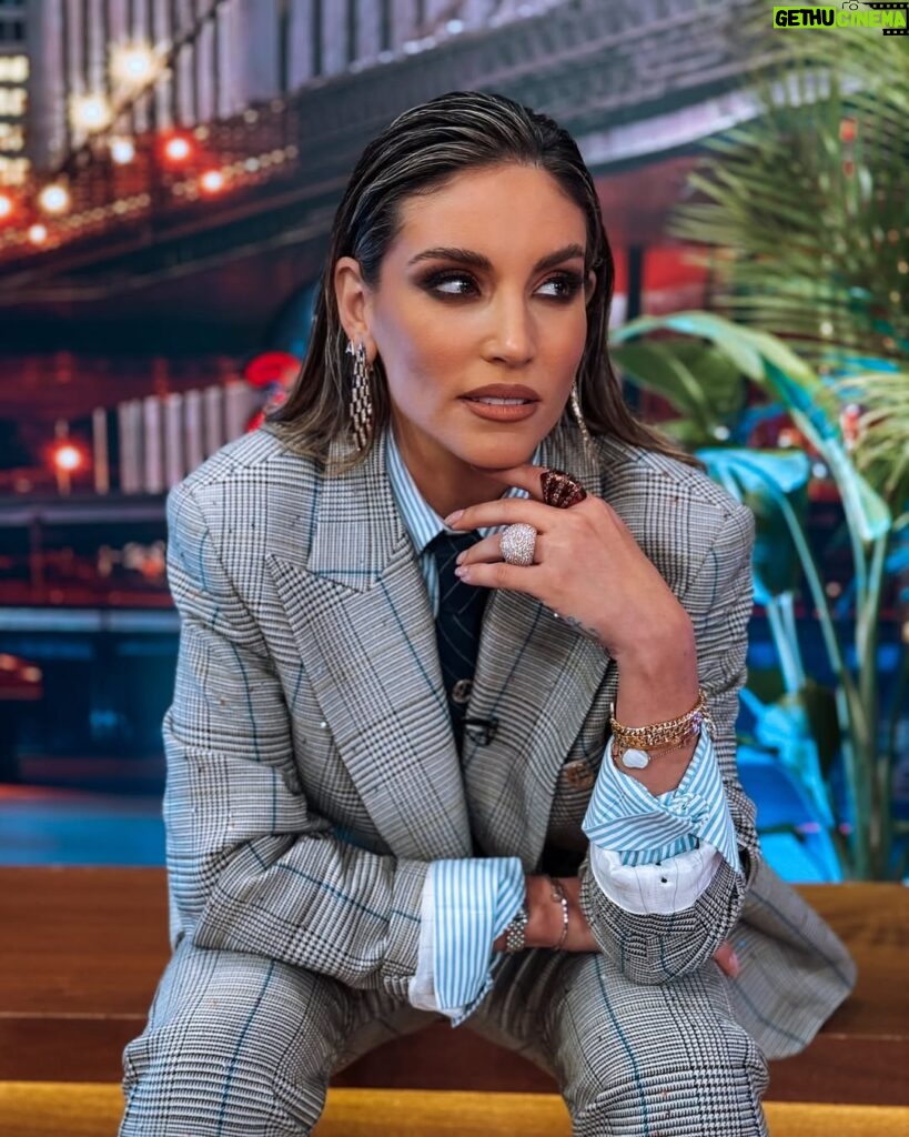 Actress Athina Oikonomakou HD Photos and Wallpapers December 2025 ...