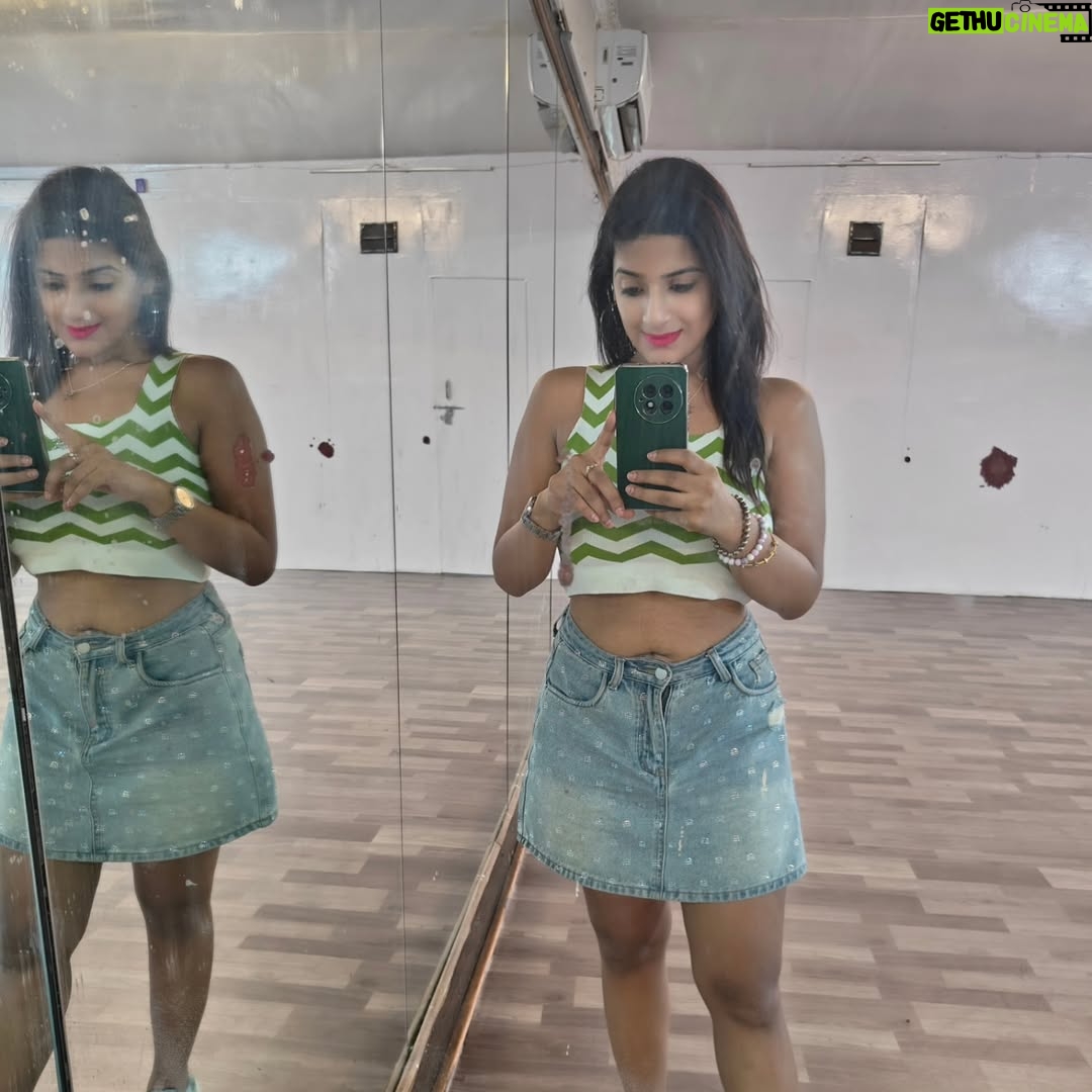 Ayushi Bhowmick | Gethu Cinema
