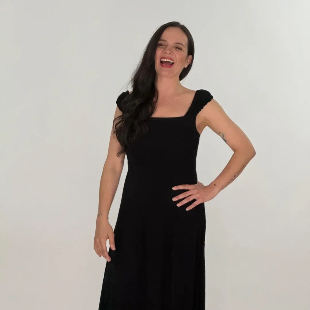 Actress Burcu Alt?n HD Photos and Wallpapers September 2025 | Gethu Cinema