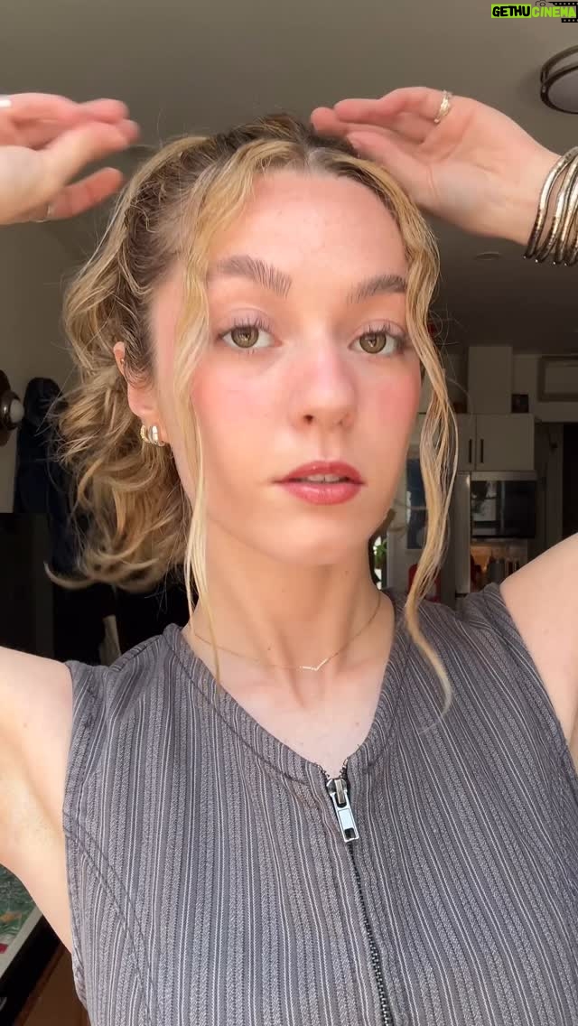 Actress Chloe Lang HD Photos and Wallpapers April 2025 | Gethu Cinema