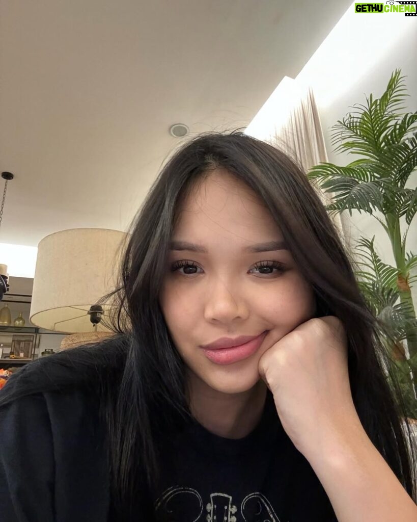 Actress Ain Edruce HD Photos and Wallpapers September 2025 | Gethu Cinema