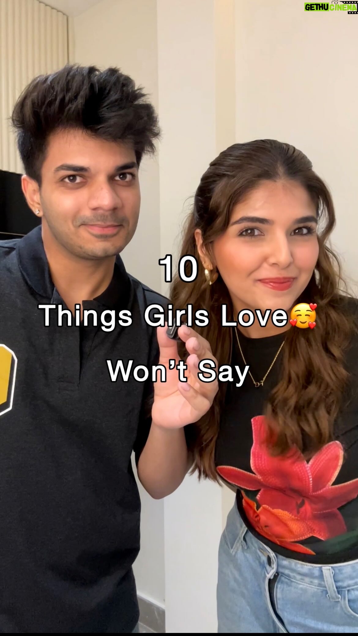 Actress Ashi Khanna HD Photos and Wallpapers September 2025 | Gethu Cinema