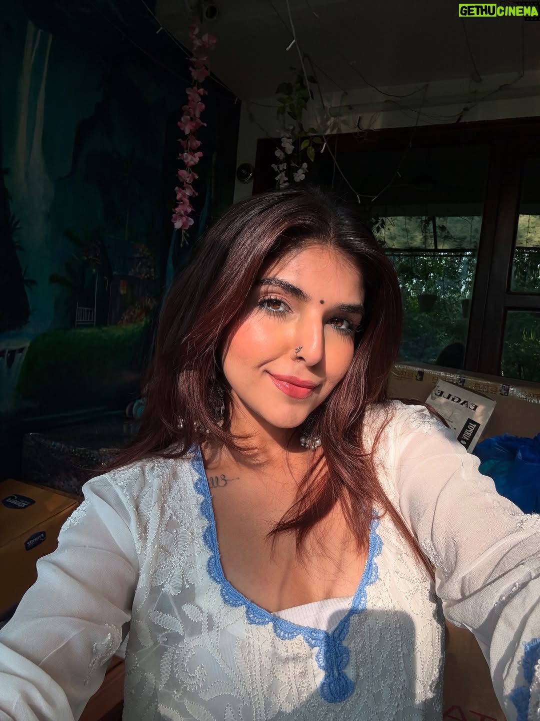 Ashi Khanna Wiki, Biography, Age, Photos, Spouse and more