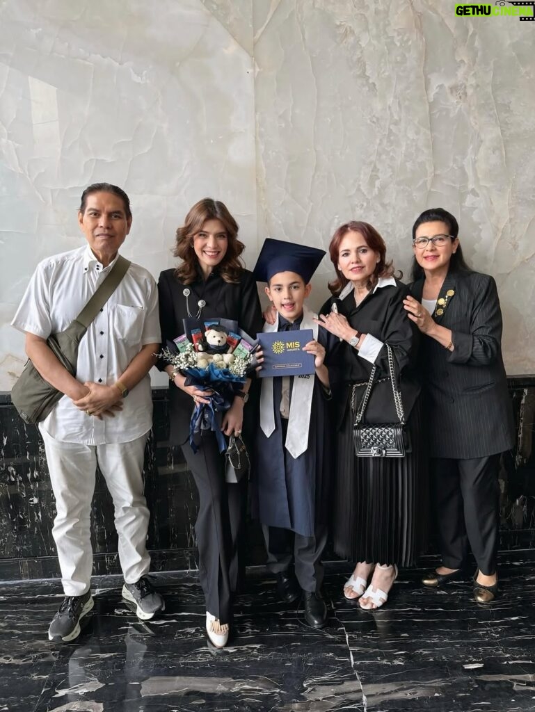 Actress Carissa Putri HD Photos and Wallpapers June 2025 | Gethu Cinema