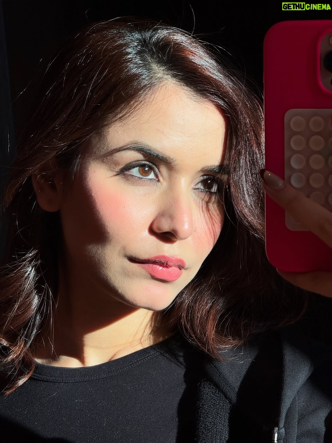 Chitranshi Dhyani Wiki, Biography, Age, Photos, Spouse and more
