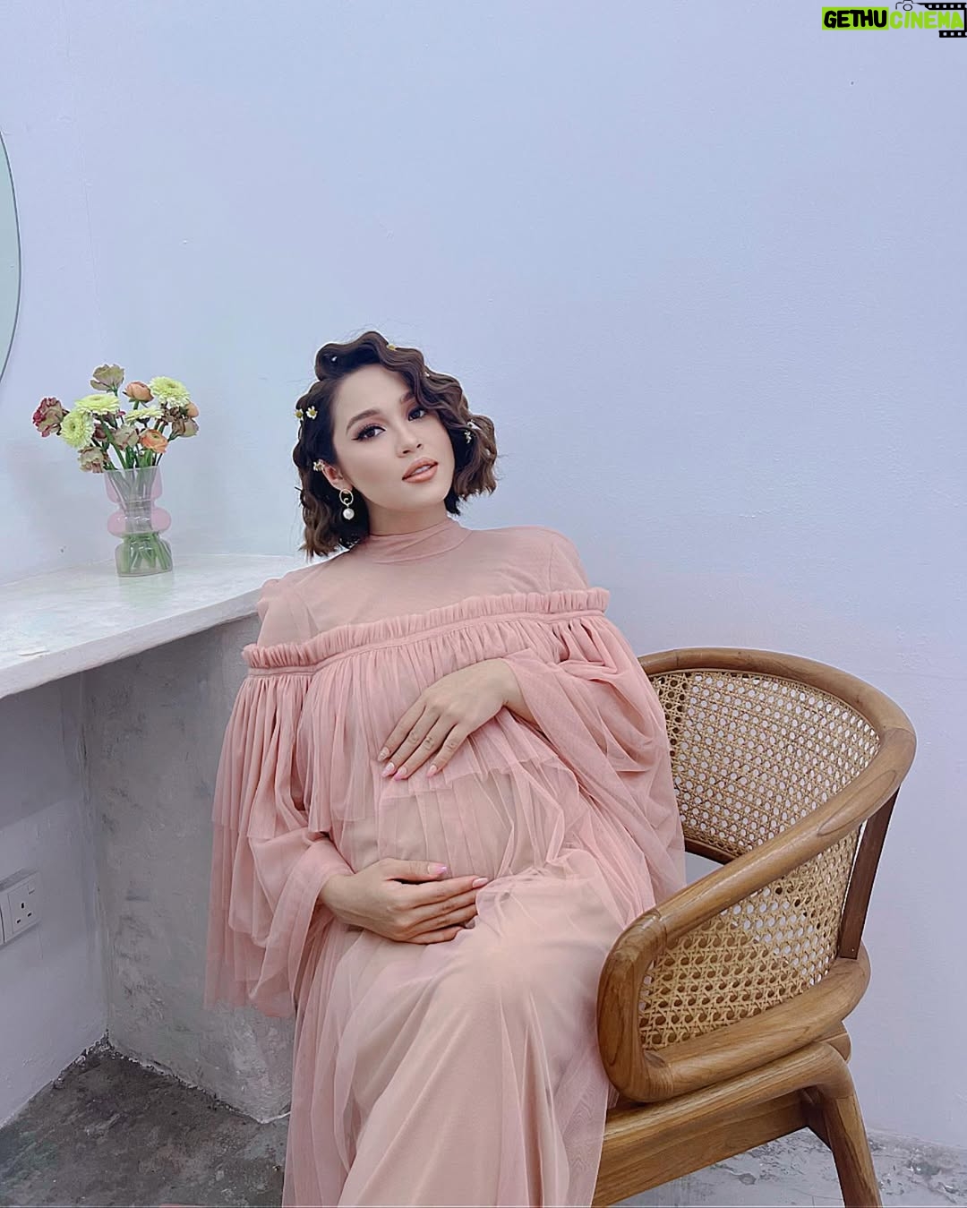 Emma Maembong Wiki, Biography, Age, Gallery, Spouse and more