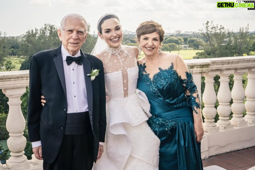 Actress Fefi Oliveira HD Photos and Wallpapers August 2025 | Gethu Cinema