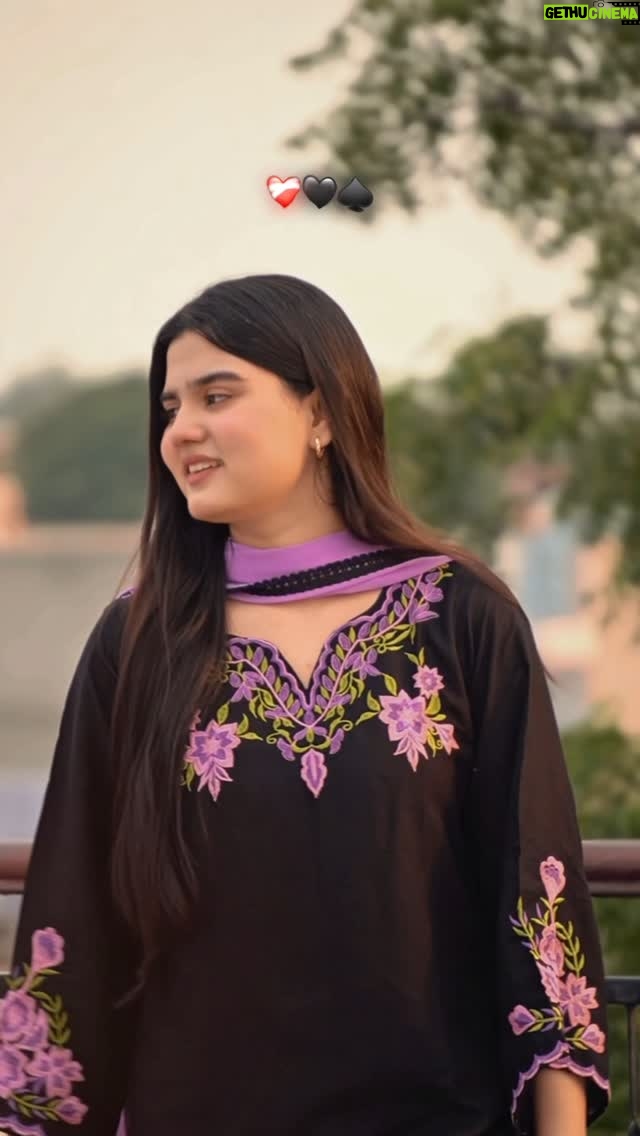 Actress Insha Warsi HD Photos and Wallpapers July 2025 | Gethu Cinema