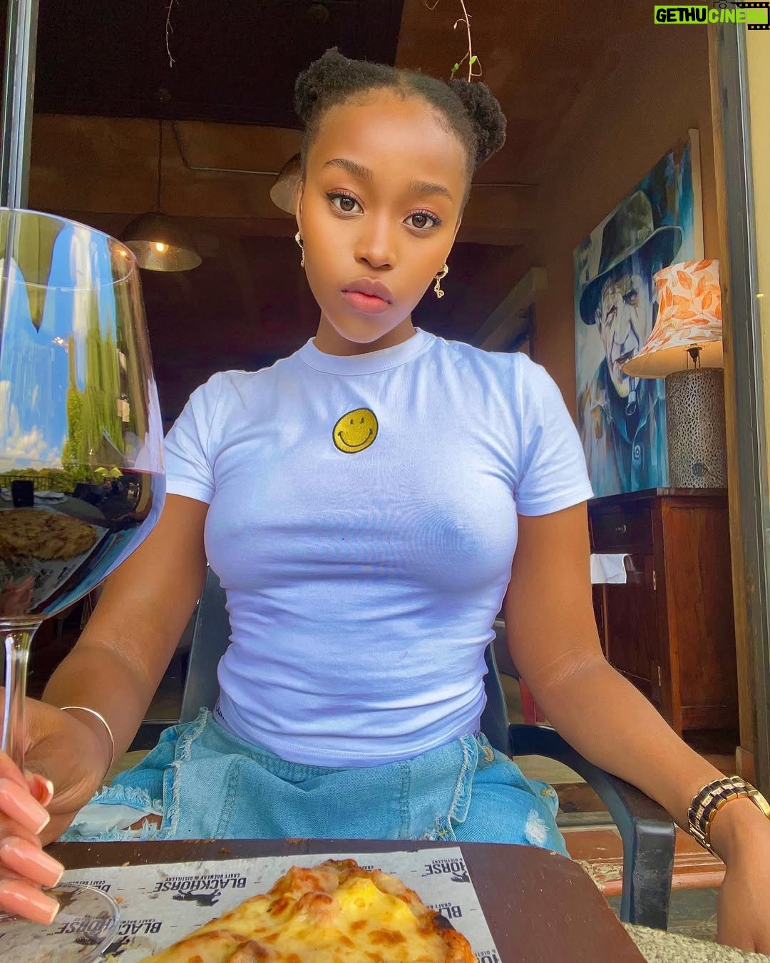 Lungelo Mpangase Wiki, Biography, Age, Gallery, Spouse and more