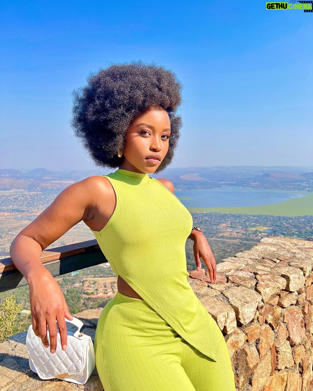 Lungelo Mpangase Wiki, Biography, Age, Photos, Spouse and more