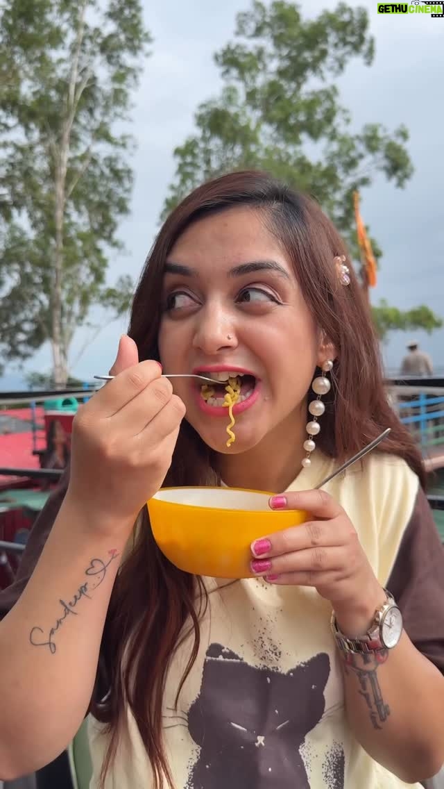 Actress Megha Chaube HD Photos and Wallpapers August 2025 | Gethu Cinema